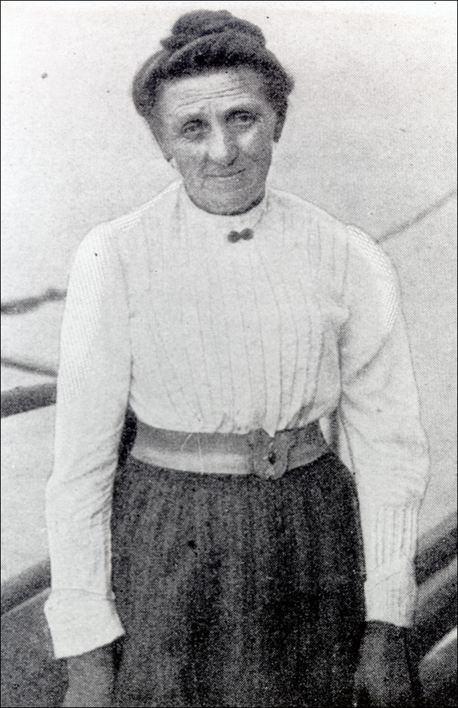 Kate Walker, hero of Robbins Reef